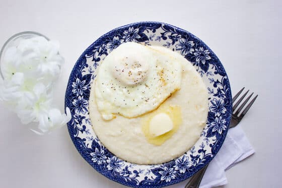 Creamy Southern Grits - Munaty Cooking