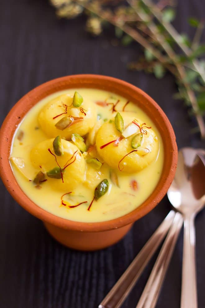 Rasmalai: Sweet Cheese Balls in Milk Sauce