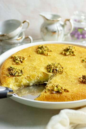 Authentic Kunafa (Knafeh) Recipe - Munaty Cooking