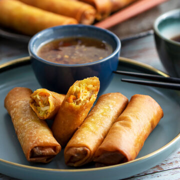 Delicious and Easy Chicken Spring Rolls Recipe
