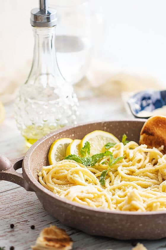 Spaghetti Al Limone: A Delicious and Creamy Lemon Pasta Recipe