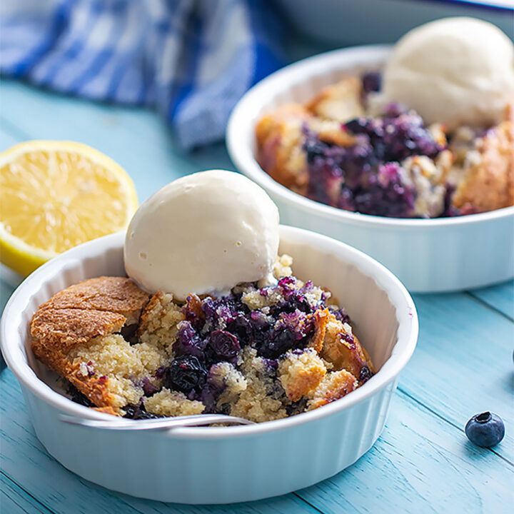 Southern Blueberry Cobbler - Munaty Cooking