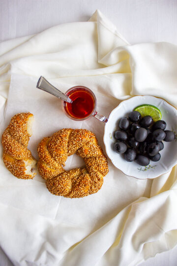 Delicious Turkish Simit Recipe (With Video)