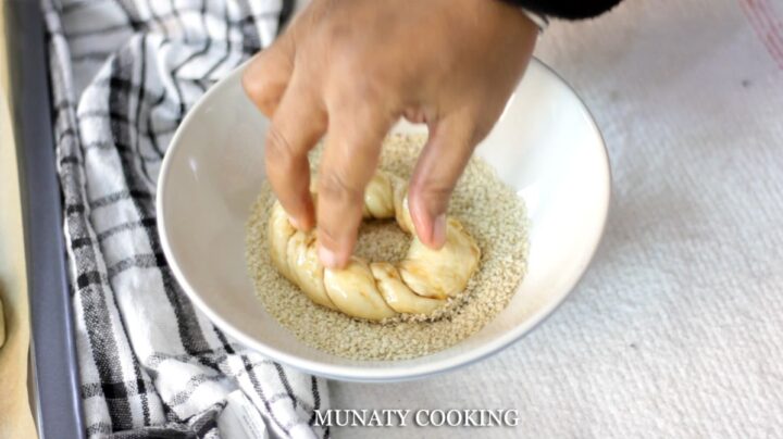 Delicious Turkish Simit Recipe (With Video)