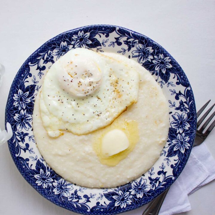 Creamy Southern-Style Grits (Simple, Authentic Recipe)
