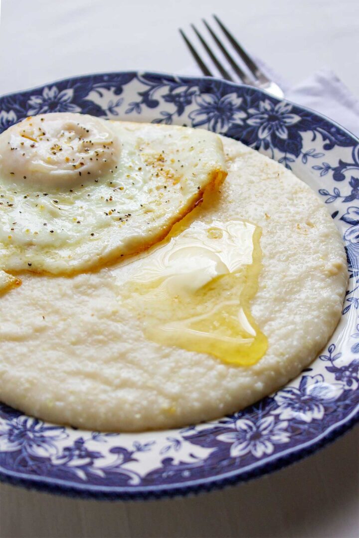Creamy Southern-Style Grits (Simple, Authentic Recipe)