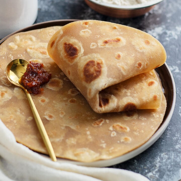 Chapati Recipe (Indian Flatbread)