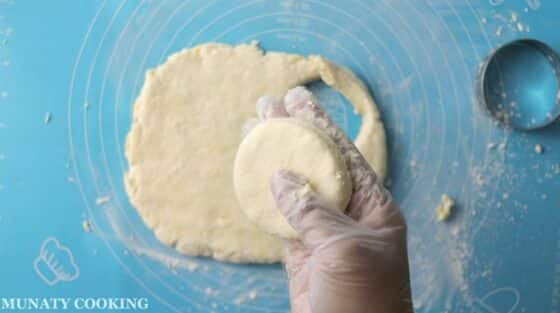 Homemade Southern Biscuits (Perfectly Fluffy!)