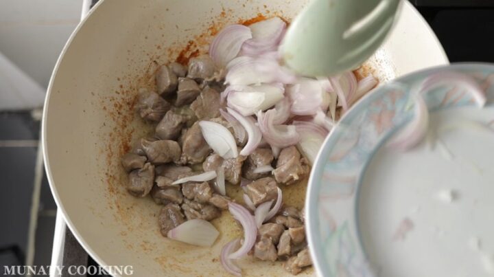 Libyan Mbakbaka (Middle Eastern One-Pot Pasta)