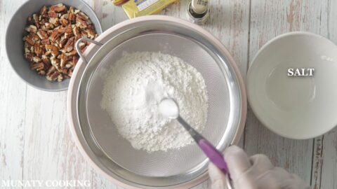 Easy Pecan Upside Down Cake