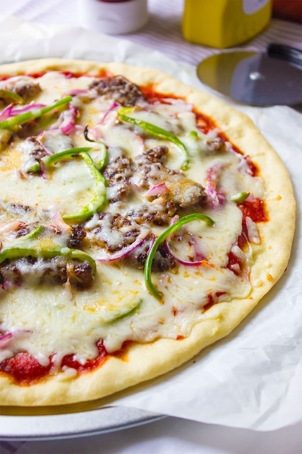 Cheeseburger Pizza (Beef Burger Pizza with Cheese)