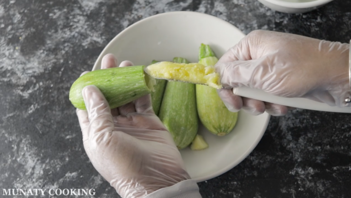 Kousa Bil Laban Recipe | Stuffed Zucchini in Yogurt Sauce