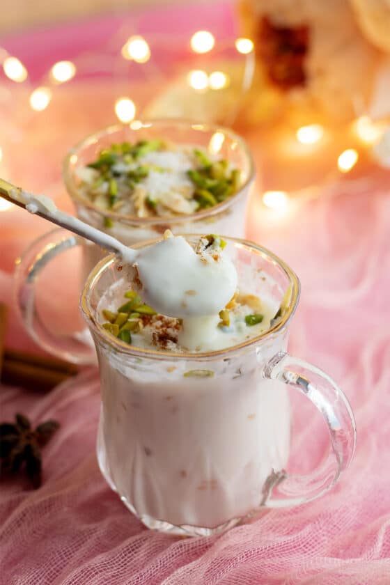 Sahlab: A Delightful Middle Eastern Drink to Warm Your Soul